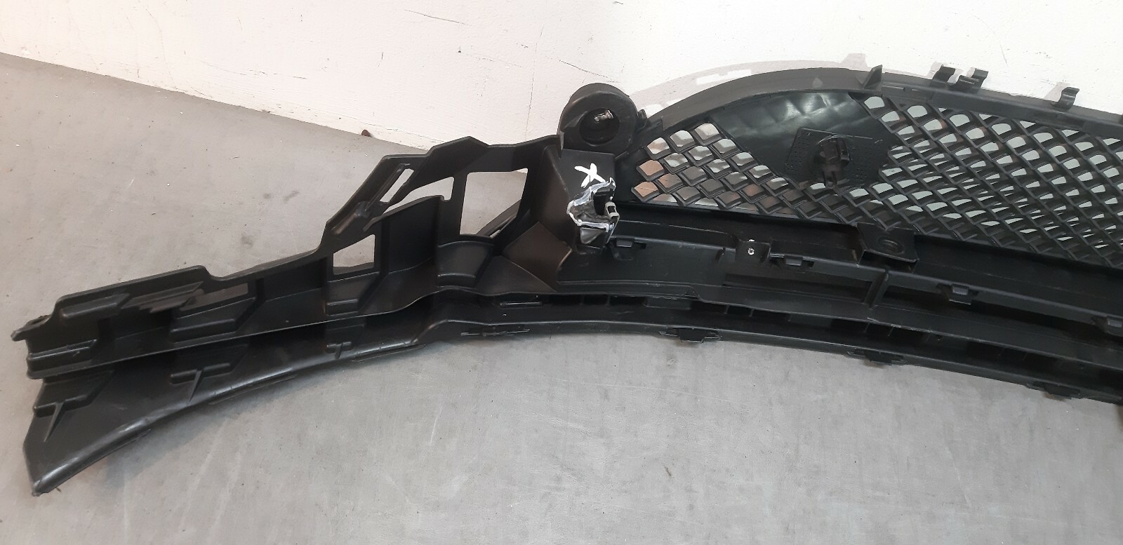 Mercedes E Class AMG 2016 Onwards Genuine Front Bumper Lower Grill ...