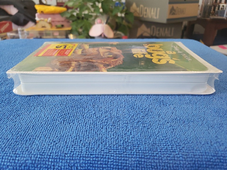 Disney Pixar A Bugs Life VHS Tape New Sealed Hopper Clamshell (Rare ...