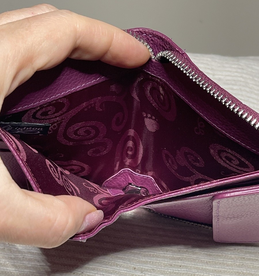 $120+Brighton Bellissimo Heart Patent Leather Crock embossed Zip Around ...