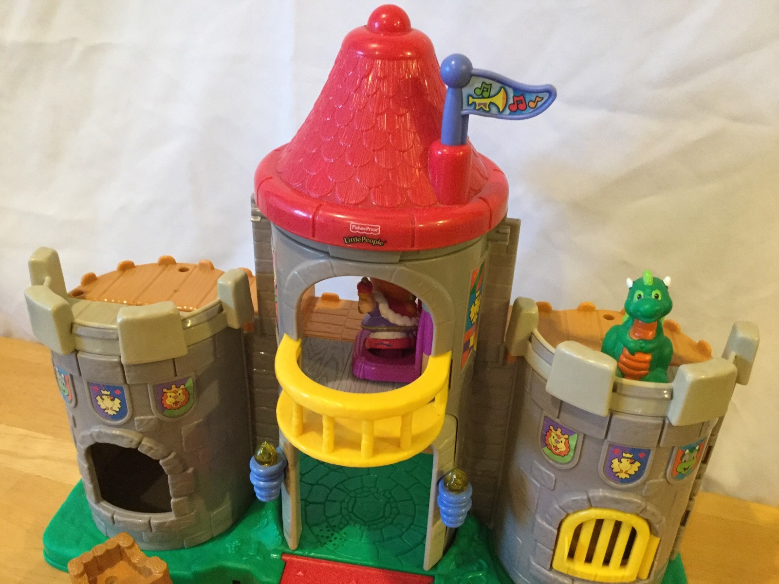 Fisher Price Little People Castle Horse People Gate Sound Movement | eBay