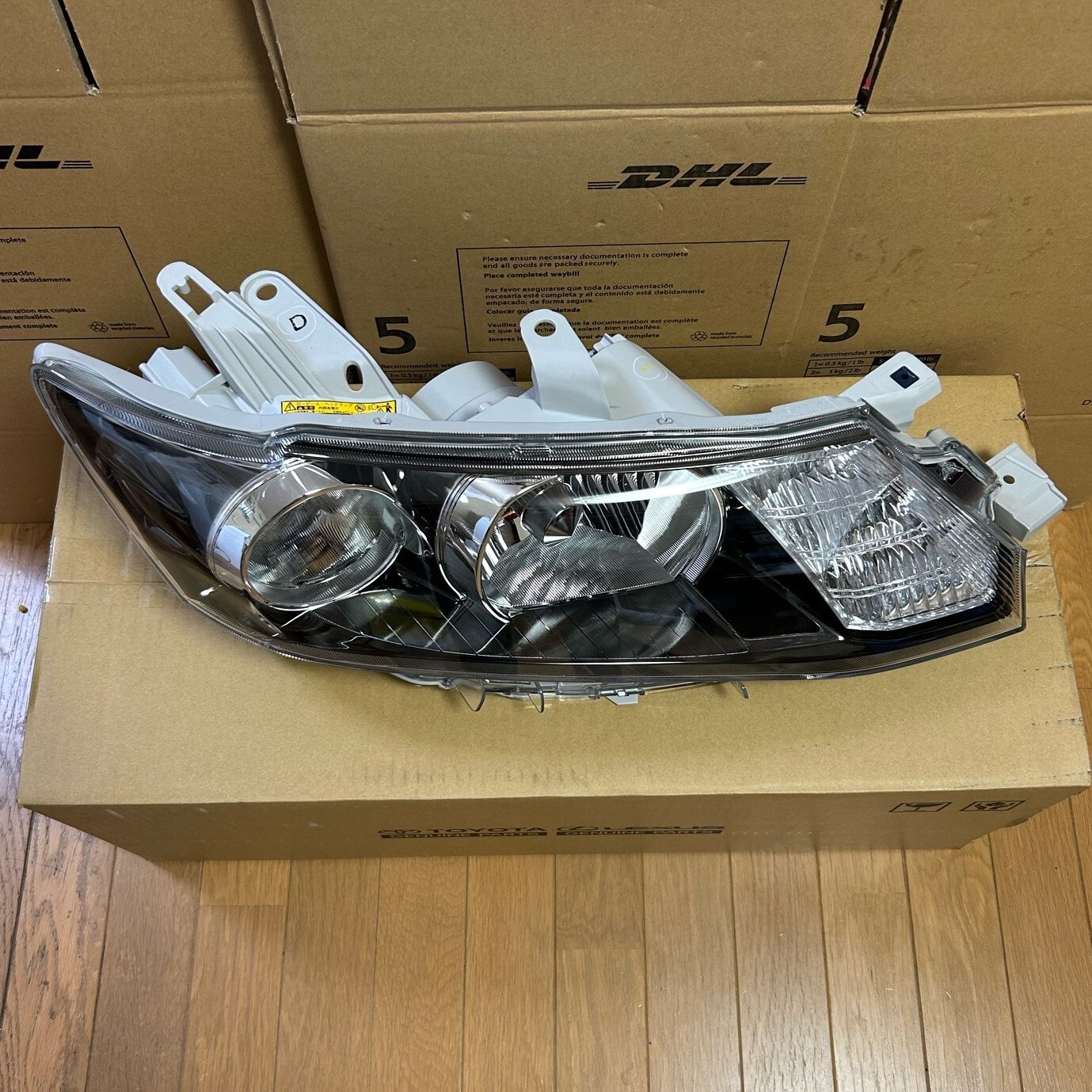 【NEW】Toyota Genuine Unit Assy, Headlamp, Rh 81145-20B00 Direct From ...