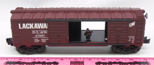 Lionel ~ 39248 Lackawanna DD boxcar with hobo | eBay