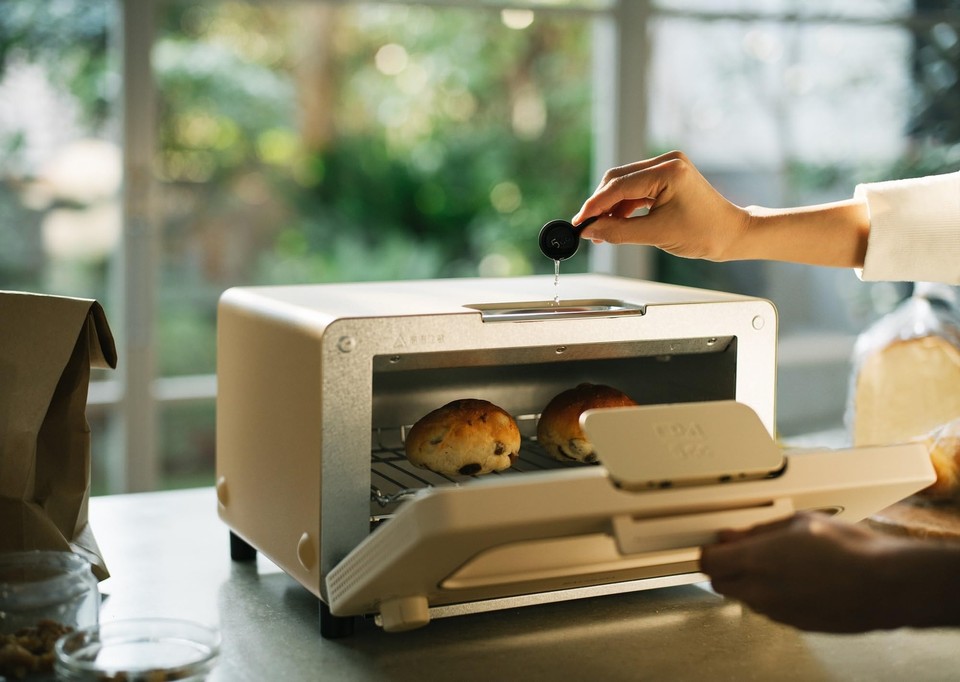 BALMUDA The Toaster K05A-BG Steam Oven Toaster AC100V beige Color NEW ...