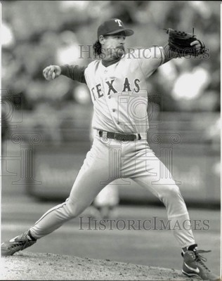 1995 Press Photo Texas Rangers Baseball Player Kevin Gross Pitches ...