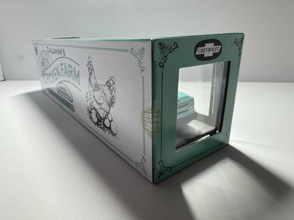 M2 Machines Callahan Chicken Farm 1968 Chevrolet C60 & 1958 Apache ...