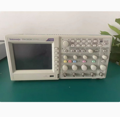 Tektronix TDS2024C 200MHz 4 Channel 2GS/s Digital Storage Oscilloscope ...