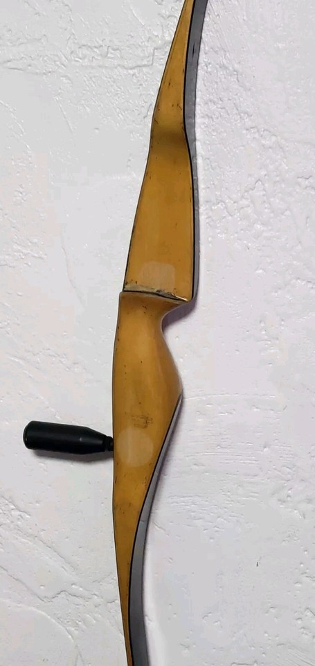 Vintage Bear Archery Black Bear Recurve Bow Right Handed 45# AMO 60" | eBay