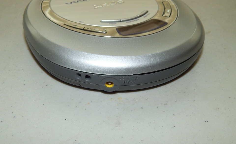 Sony Walkman G Protection Portable Silver CD Player D-EJ621 READ ...