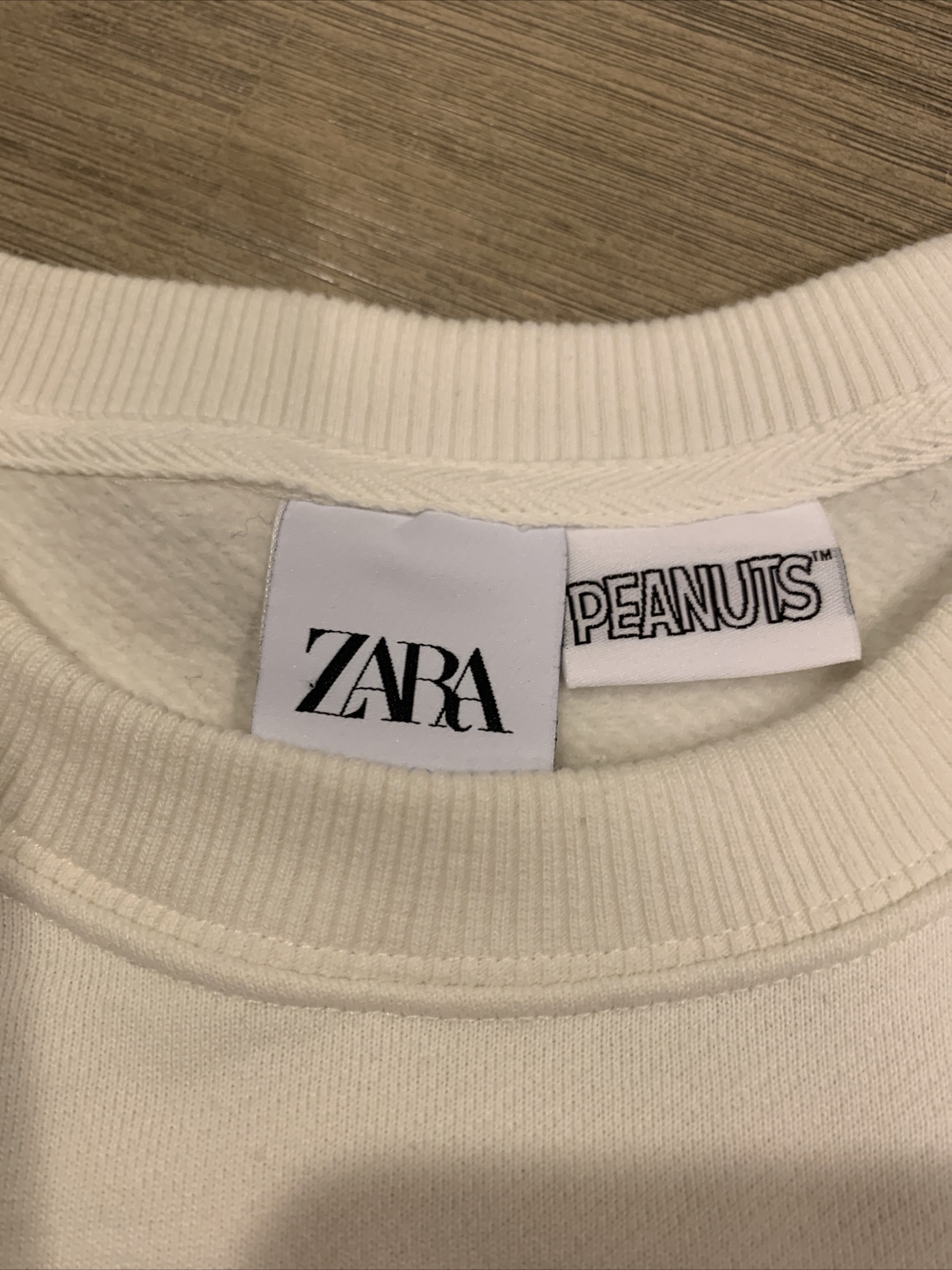 RARE Zara X Snoopy Peanuts Sweatshirt Cream Sz M Foot… - Gem