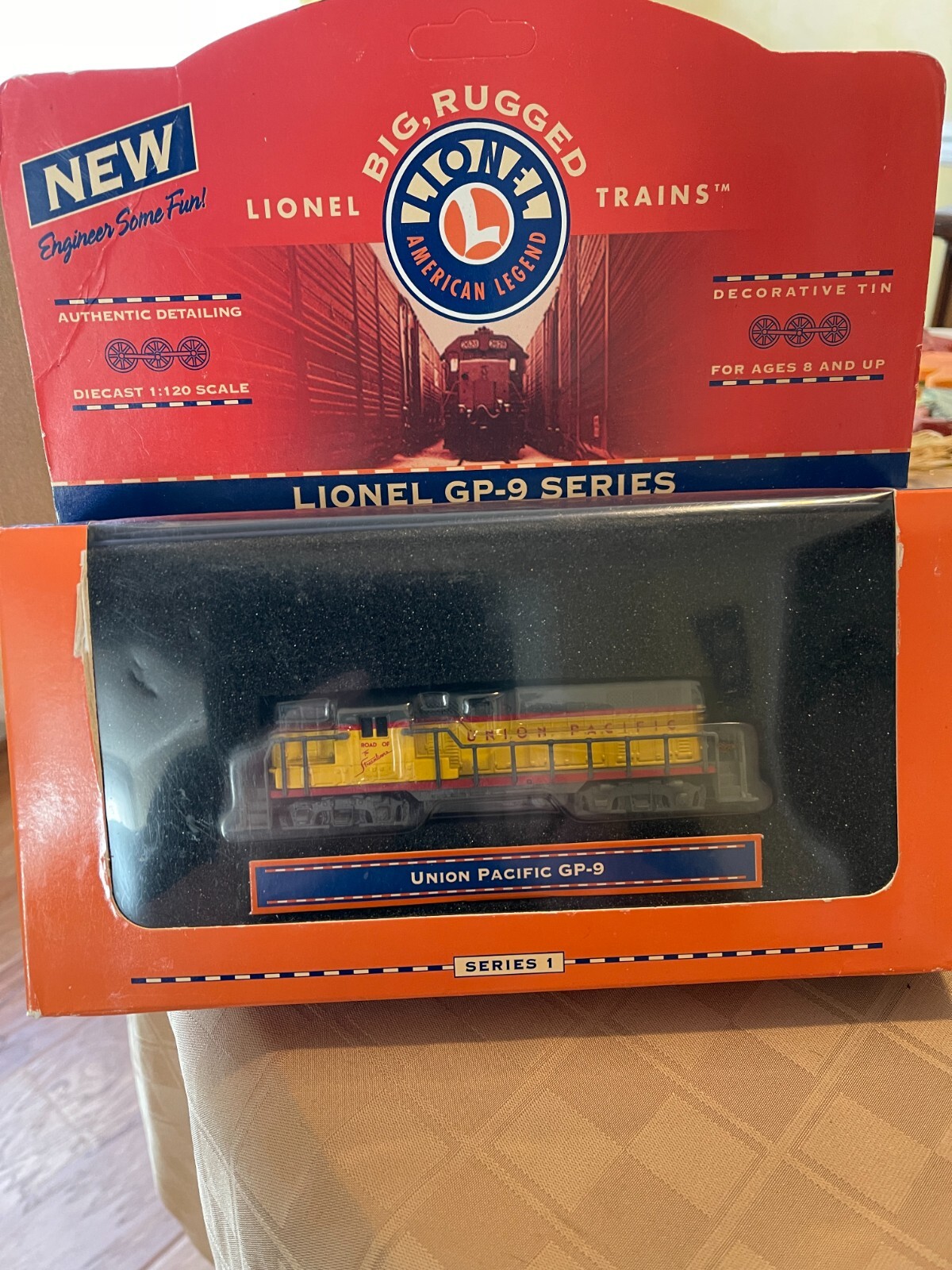 Lionel Big Rugged Trains Classic (Series 1, 1998) Chessie System GP9 B ...