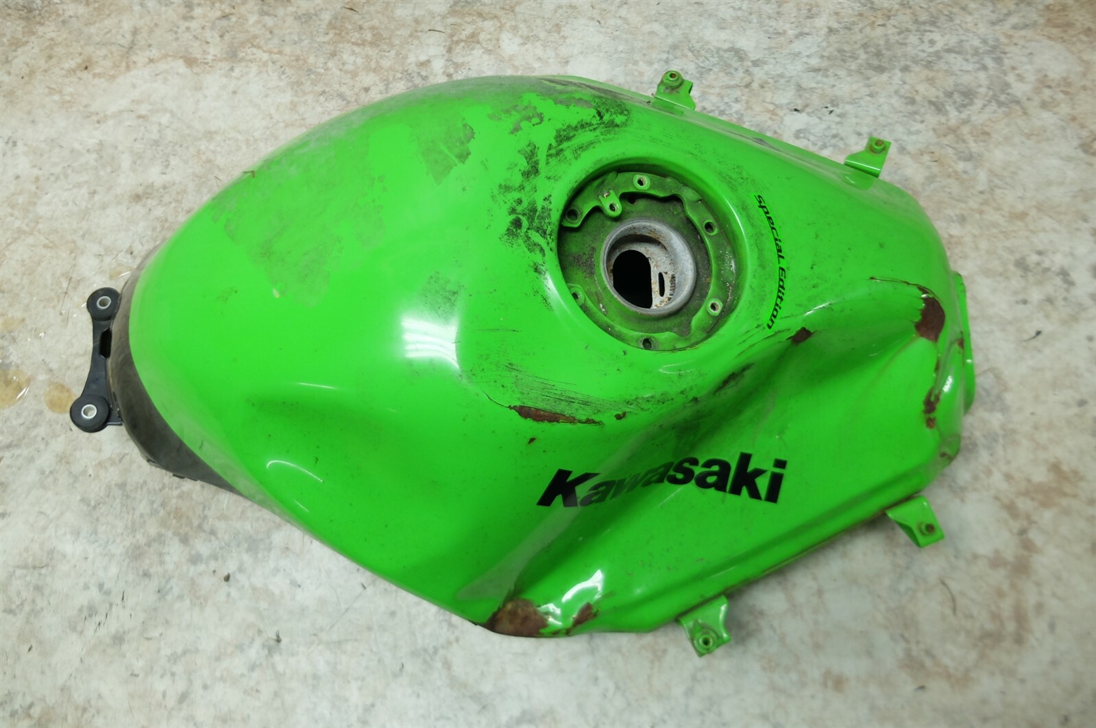 09 Kawasaki EX 250 EX250 J Ninja petrol gas fuel tank | eBay