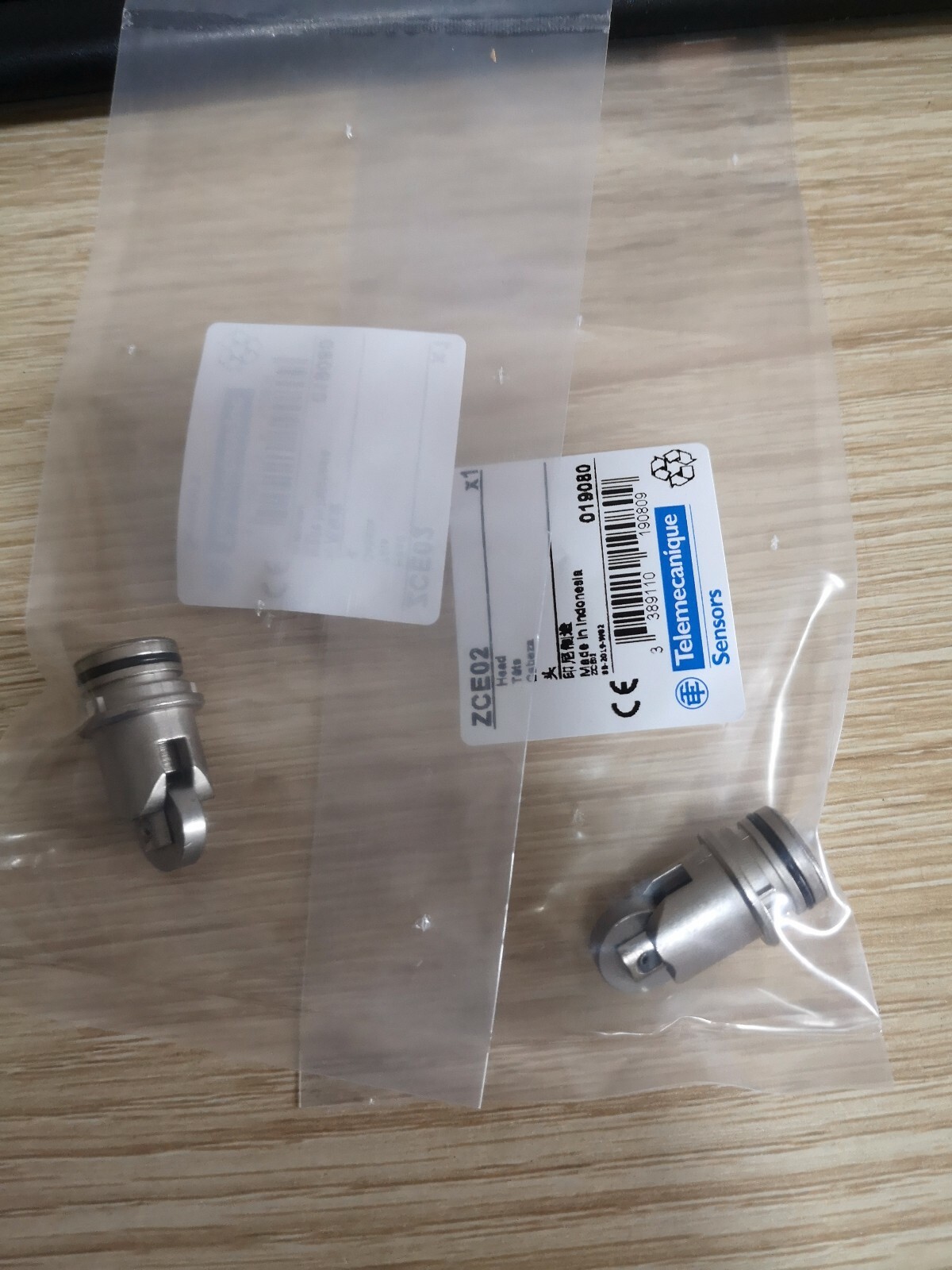 1PC New Schneider ZCE02 Limit Switch Head Free Shipping | eBay