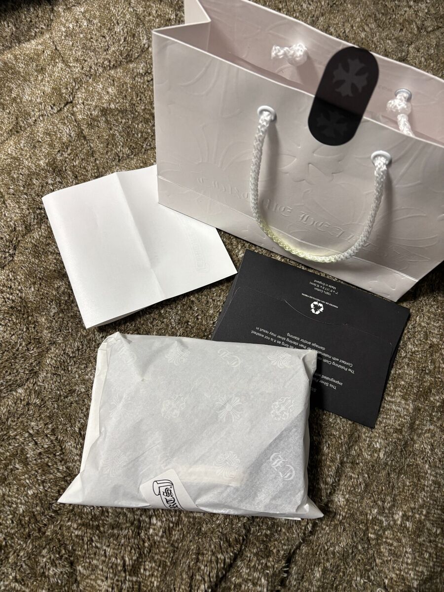 Chrome Hearts Wave Mini Cross Ball Button Leather Wallet Chrome Hearts Wave Mini Cross Ball Button Leather Wallet
