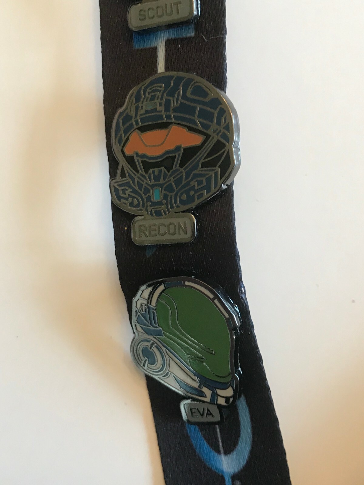 HALO Collector Pins Set - SDCC Comic Con 2013 exclusive + lanyard | eBay