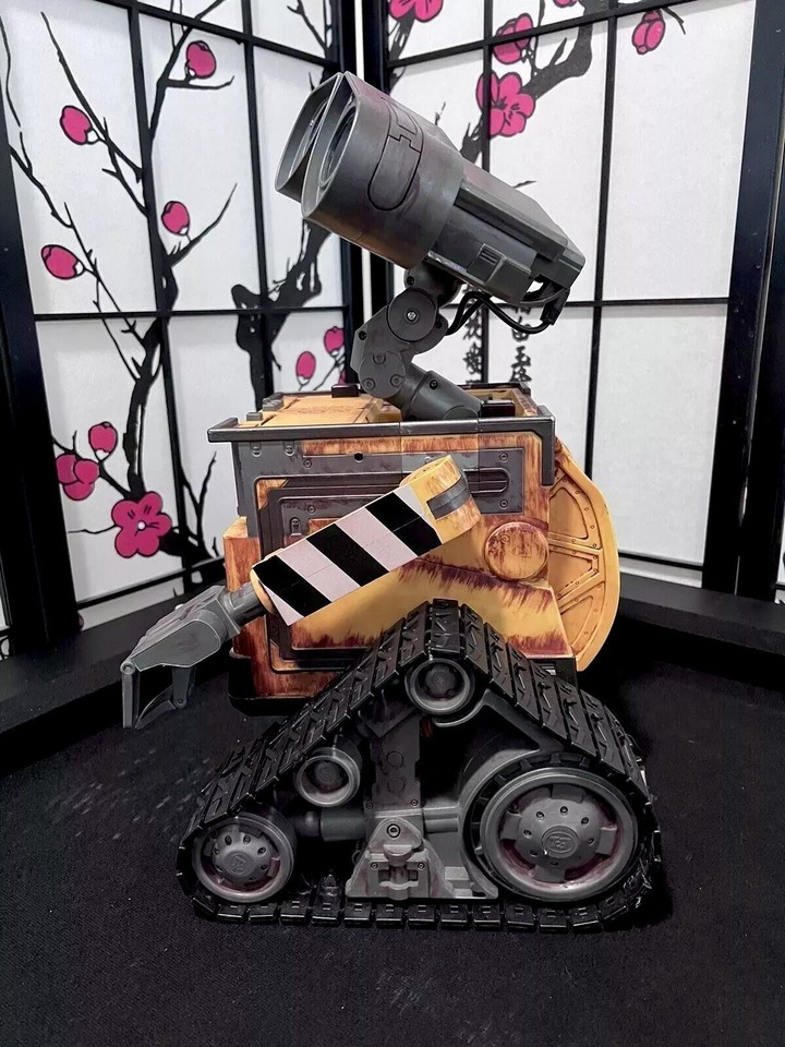 Disney Pixar Thinkway Ultimate Wall e Remote Control Robot Programmable ...