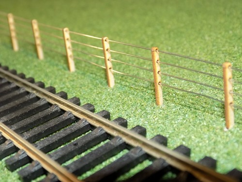 Post & Wire Lineside Fencing 00 gauge 4ft 1:76 fence kit - 50 posts ...