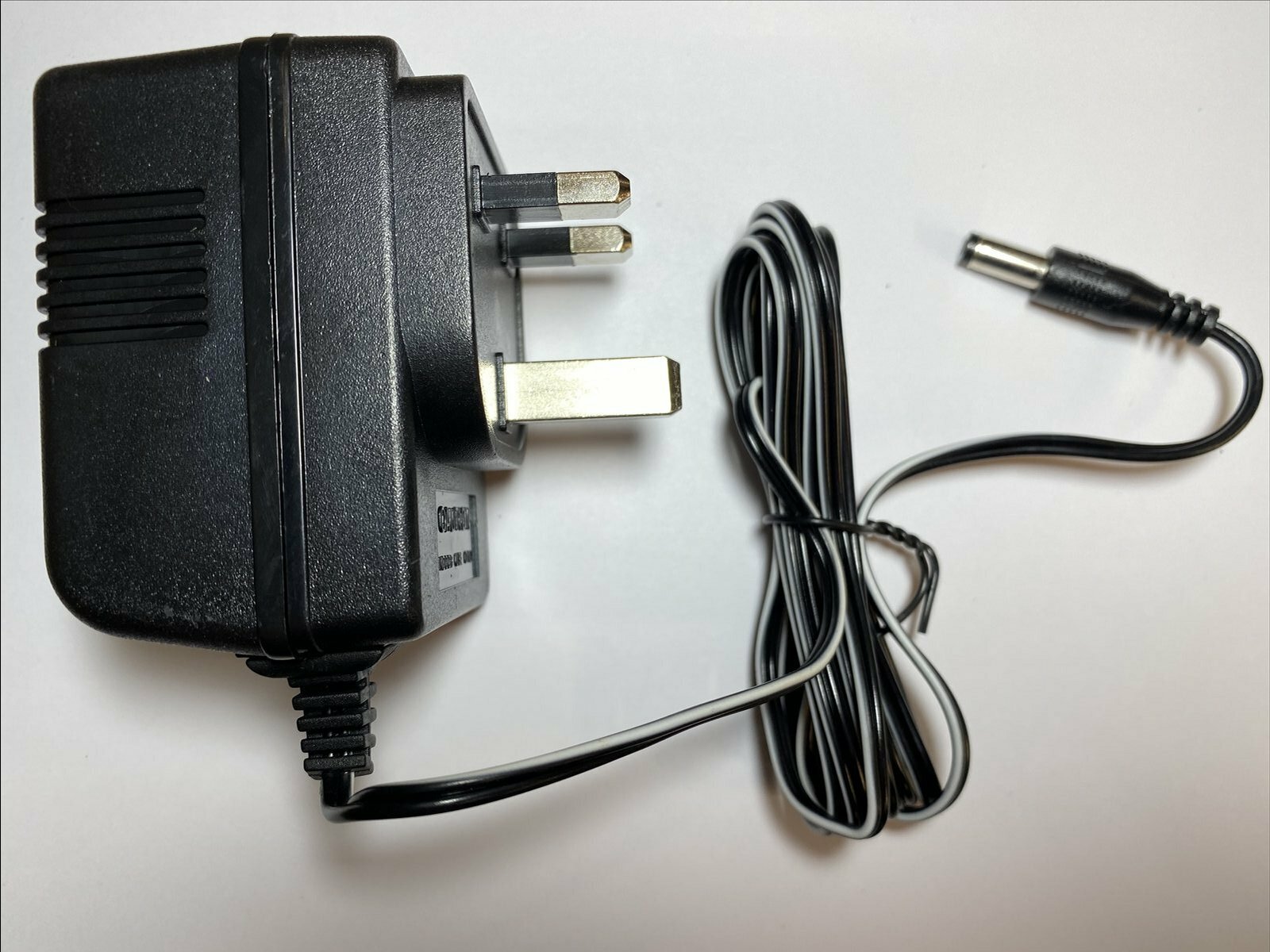 Replacement for 20V 370mA 7.4W GP-SW200DC0370 (UK) AC-DC Adaptor Power ...