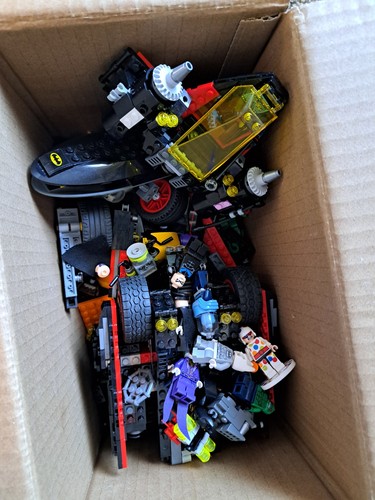 Lego Batman 2lb 8oz Of Minifigures And Incomplete Sets Bulk | eBay