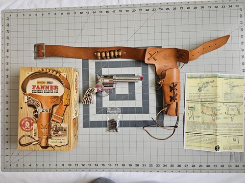 Vintage Mattel FANNER Shootin’ Shell Revolver & Holster: VERY NICE!! | eBay