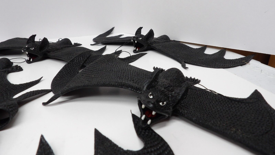9pcs Rubber Bat Halloween Vampire Bat Hanging Party Decor Props Prank ...