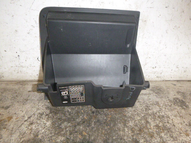 FORD BK ECOSPORT 4D WAGON 1.0 TMPFI GLOVE BOX LID WITH LATCH | eBay