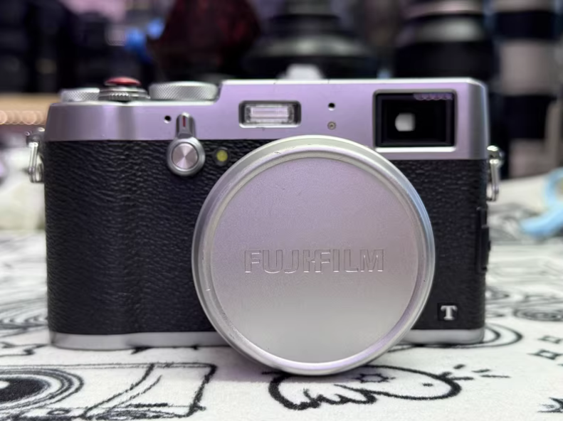 Fujifilm X100T Digital Camera, Silver (16.3MP) with Battery & Charger ...