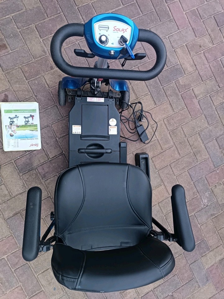 SOLAX Easy Life Folding Mobility Scooter - Manual, Spare Battery ...