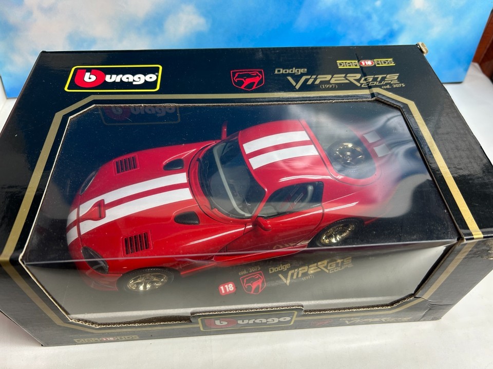 1:18 BURAGO 1997 DODGE VIPER GTS COUPE RED/GOLD WHEELS | eBay