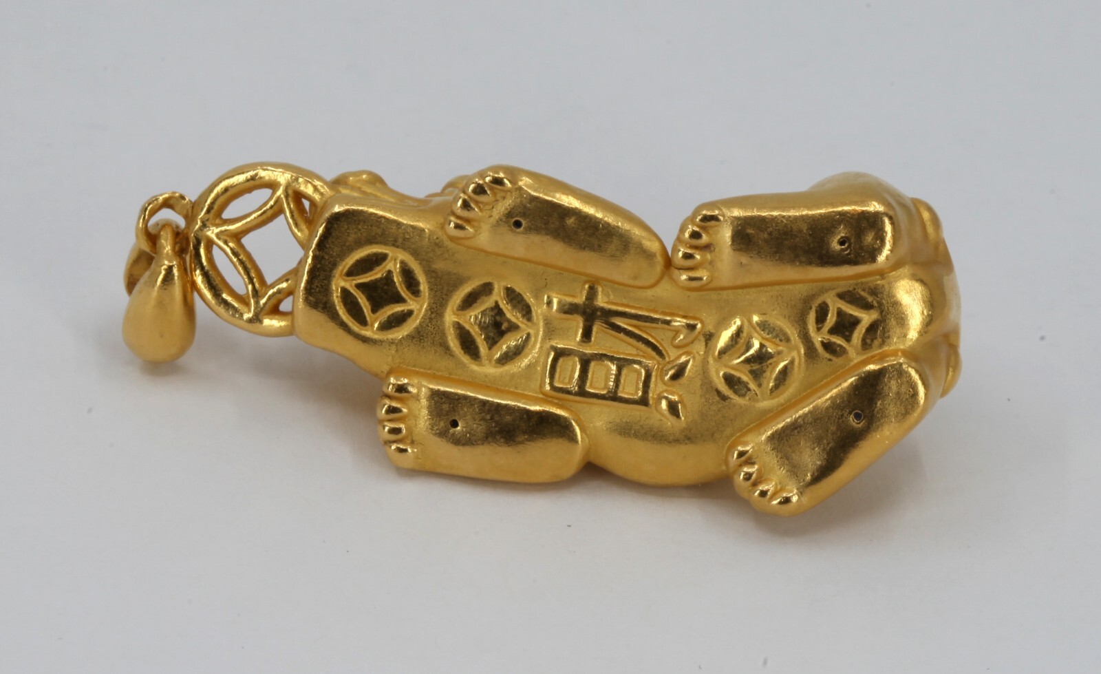 24K Solid Yellow Gold Pi Xiu Pi Yao 貔貅 Charm Hollow Pendant 12.1 Grams ...