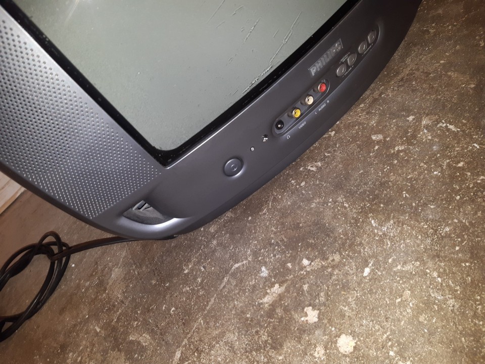 Philips 14" CRT TV Retro Gaming Television 14PT2666/05 Box Cube Scart ...