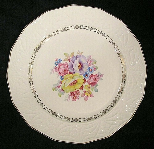 Royal China Shell Krest RYL34 Gold Filigree Floral Center Dinner Plate ...