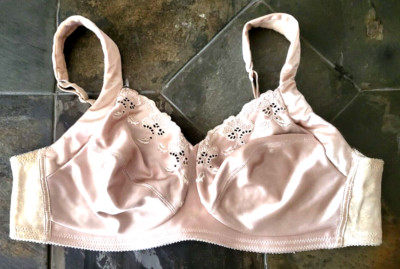 40C Playtex Comfort Strap Eyelet Lace Full Coverage Wireless Bra 4100 ...