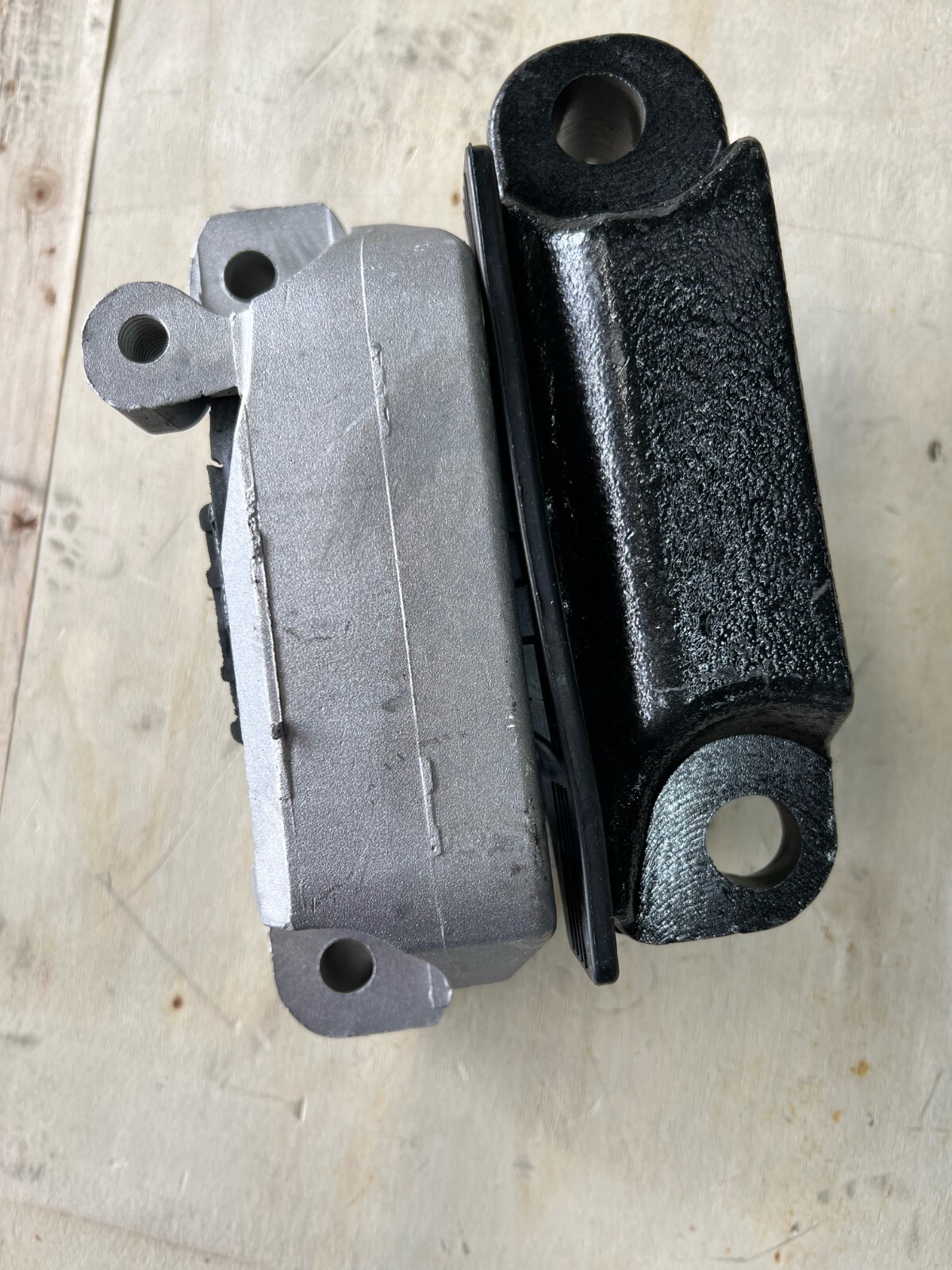 10206 Left Transmission Mount 1PC For Nissan Altima 22-19 L4-2.0L 11220 ...