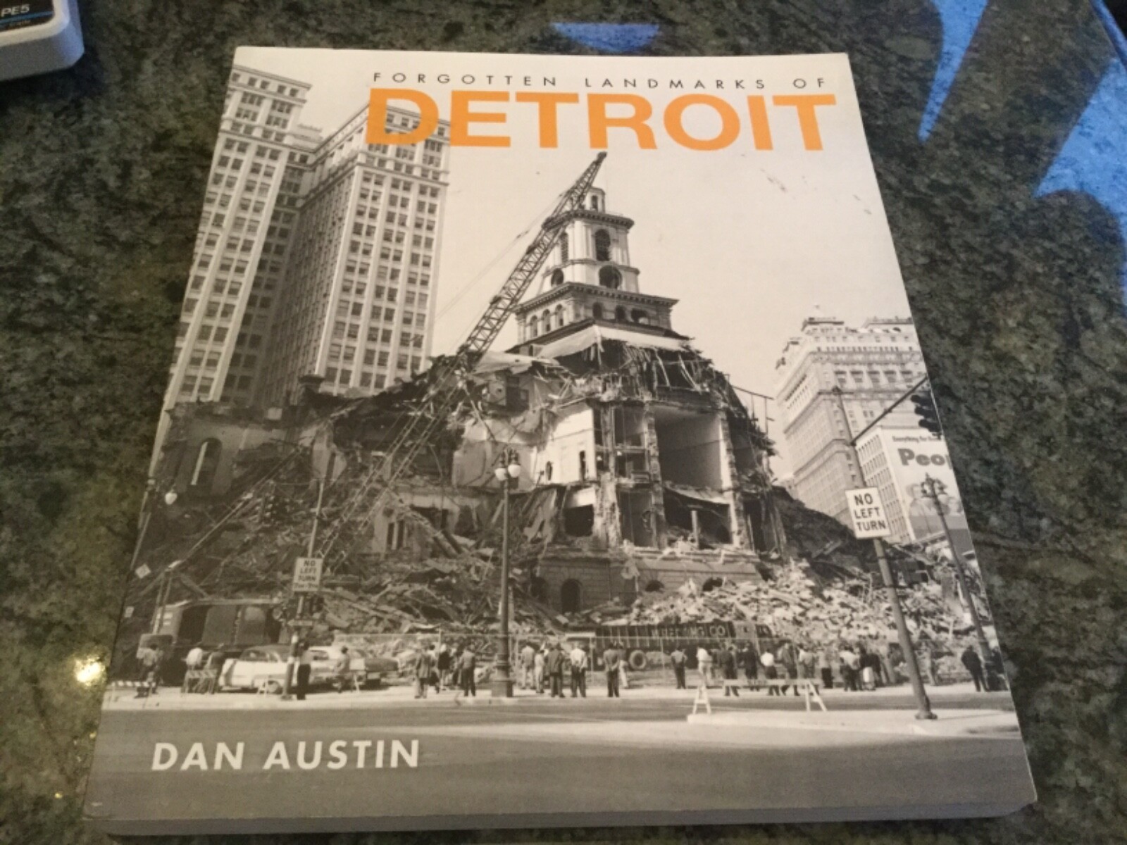 Forgotten Landmarks Of Detroit Paperback By Austin Dan Like New Used 3401