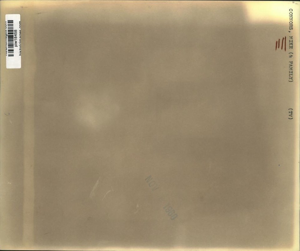 1960 Press Photo Actor Mike Connors, wife Mary Lou & baby Dana Lee in ...