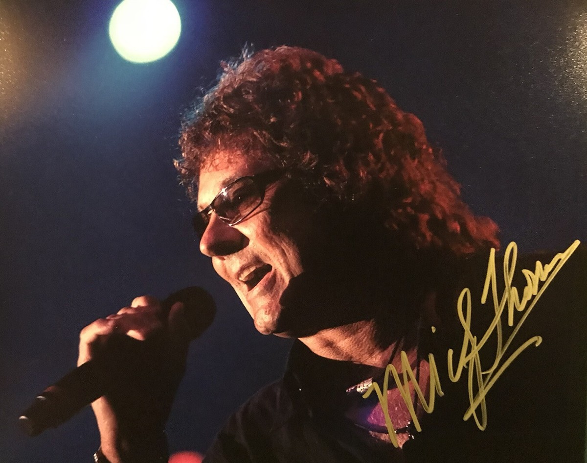 Mickey Thomas Singer