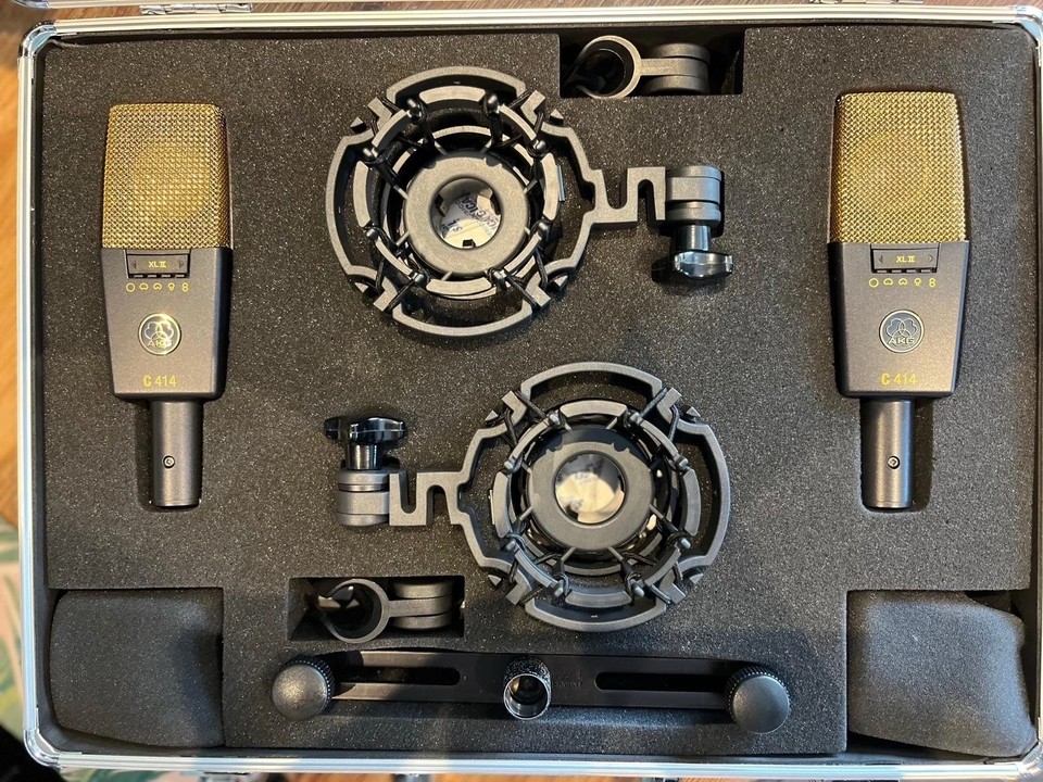 AKG C414 XLII Condenser Microphone with Accessories and Carry Case ...