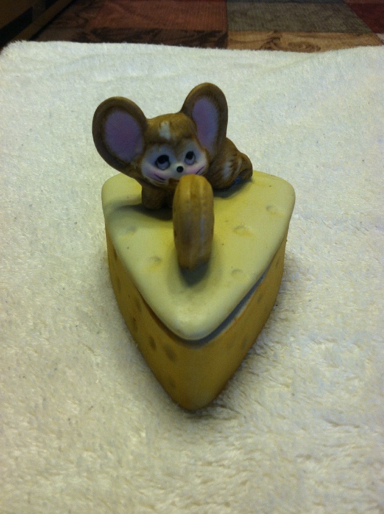 Vintage Mouse Laying On Block Of Cheese Trinket Box | eBay