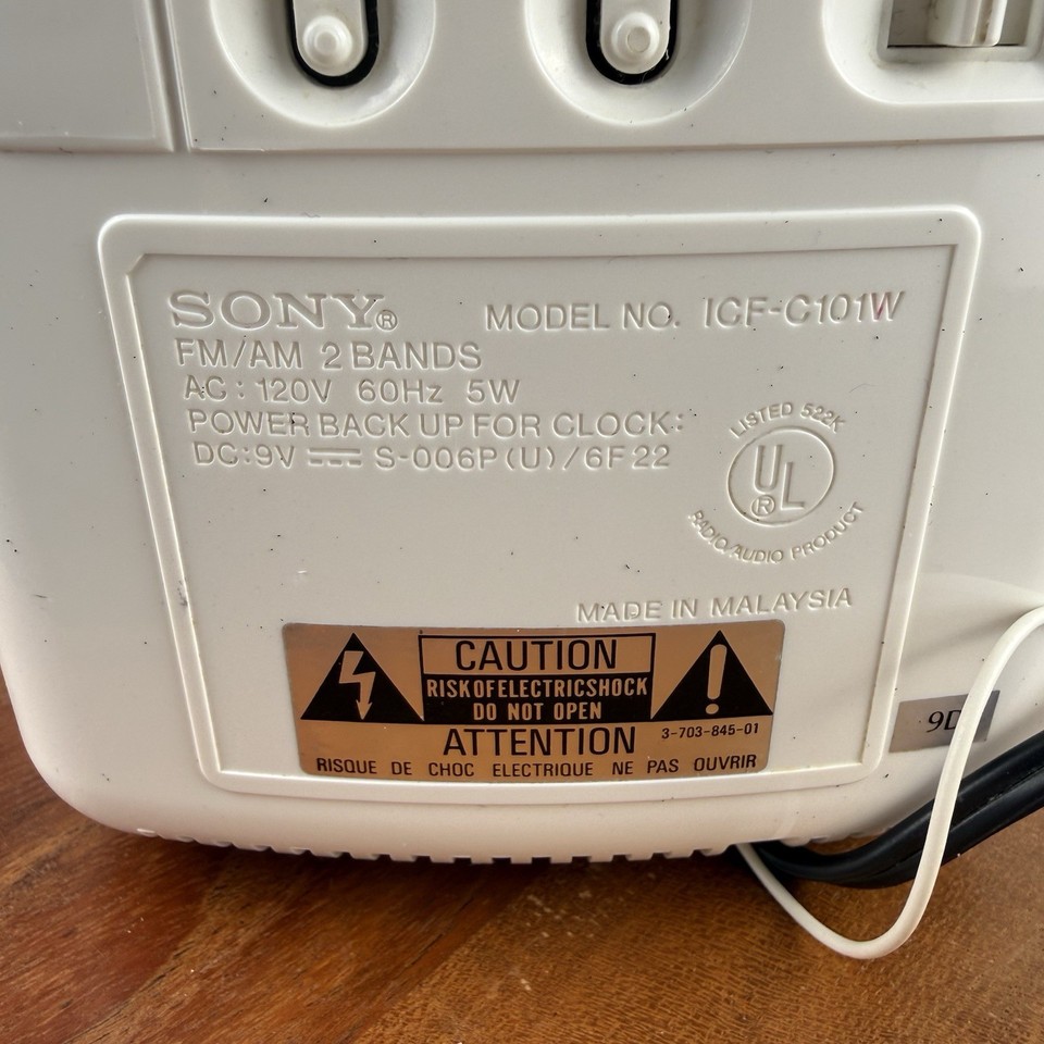 VTG Sony Dream Machine Cube AM/FM Alarm Clock Radio ICF-C101W 1980s ...