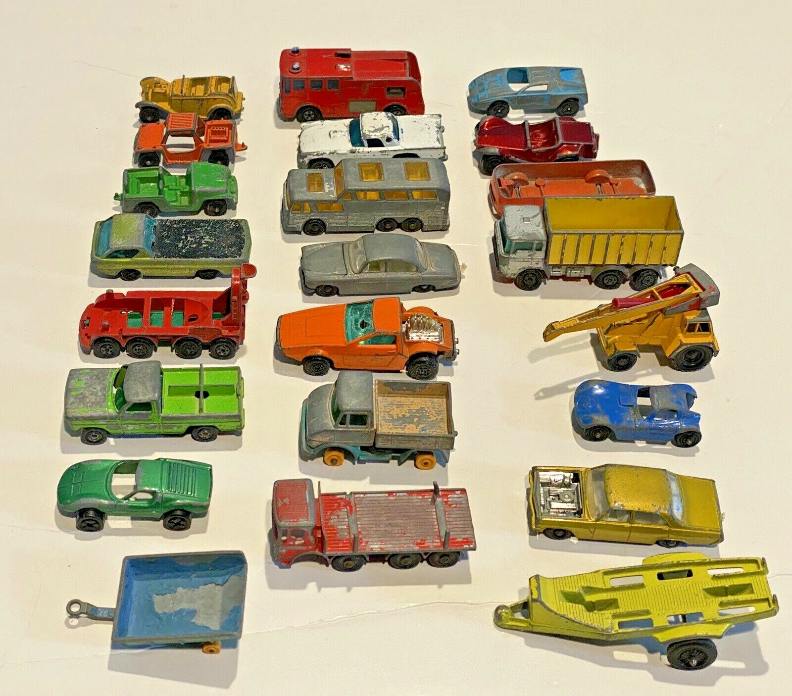 23 ANTIQUE METAL MATCHBOX CARS, TRUCKS AND OTHER MAKES | eBay