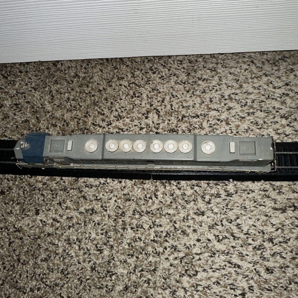 HO Scale Lot Of 2 Locomotive DD40 (1) 9506 Power (1) 9503 Dummy Read ...