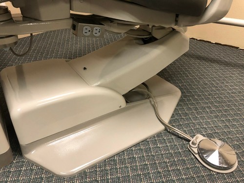 A-dec Adec 1040 Cascade Dental Chair Radius Delivery Unit for sale ...