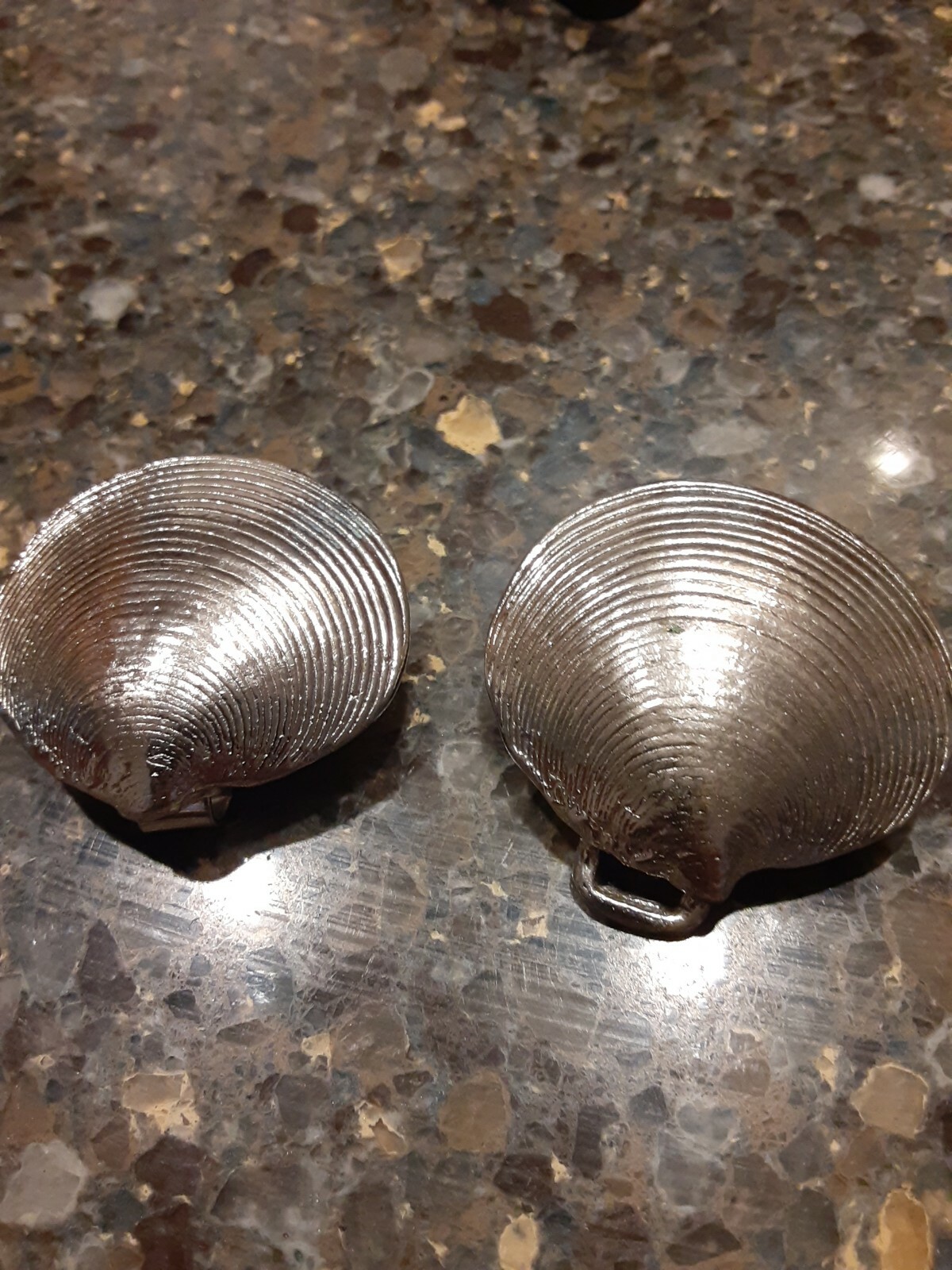 1975 MIMI DIN clam shell BUCKLE silver tone - Gem