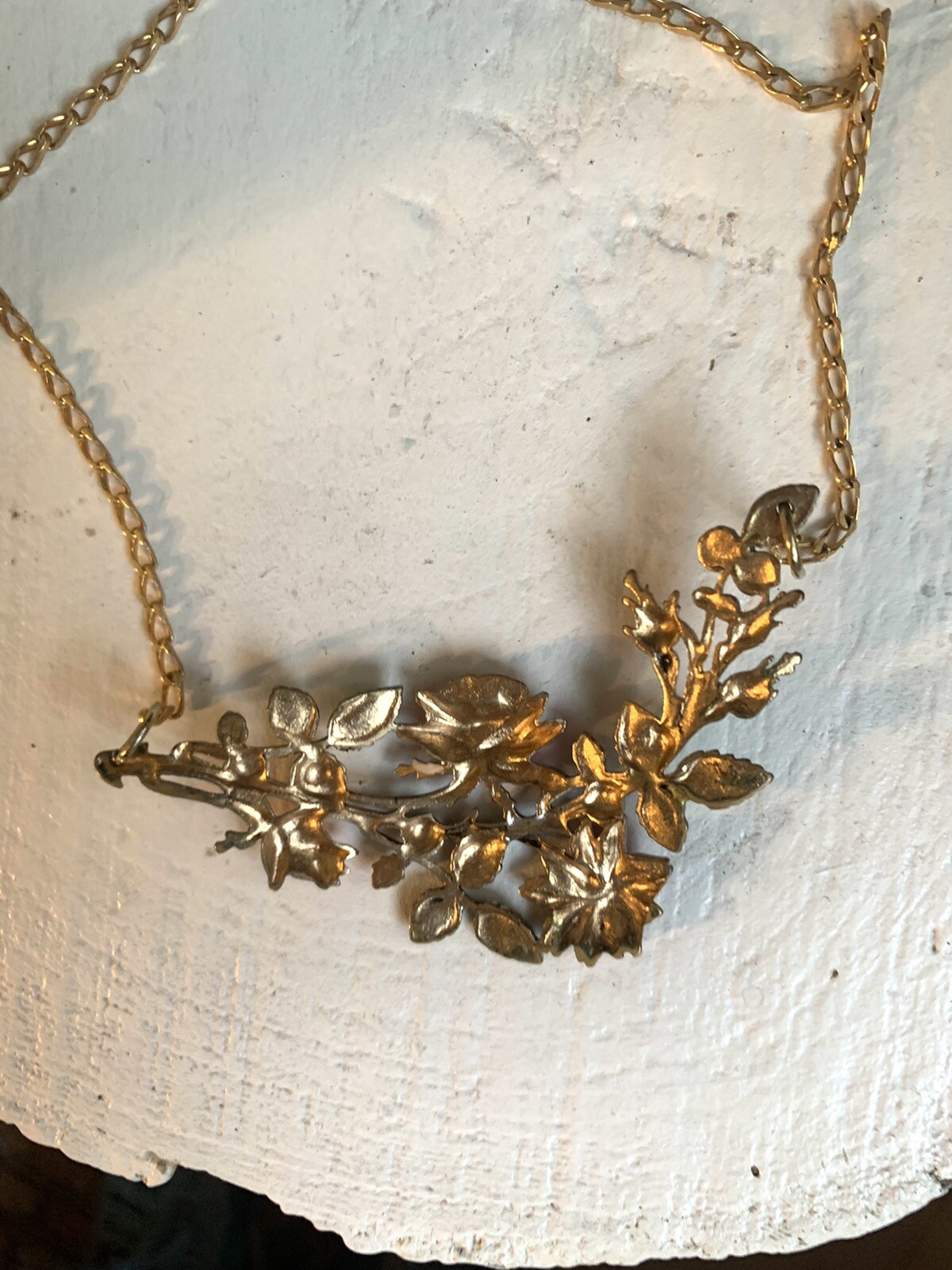 Joli colliers plastron vintage 1970 fleurs roses laiton vintage flowers ...