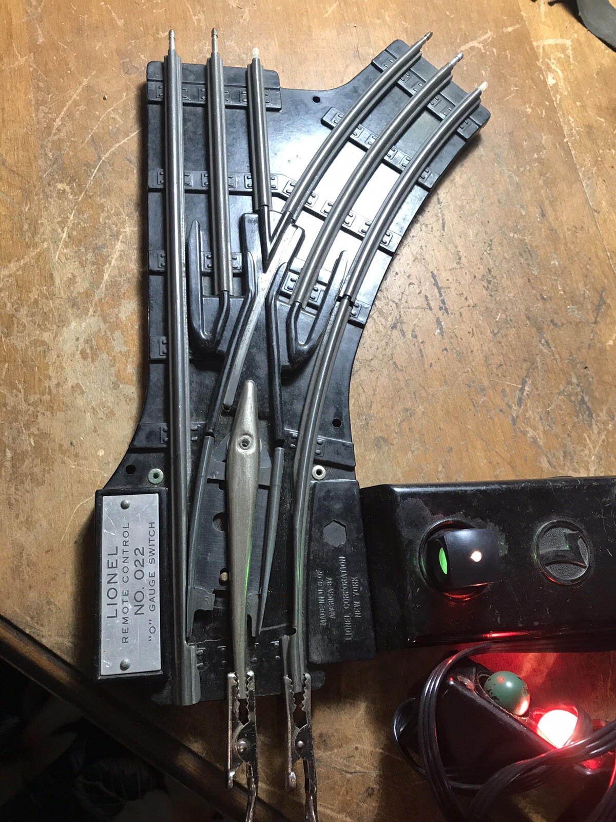 LIONEL 022 REMOTE CONTROL SWITCH Right hand turnout with new wire ...