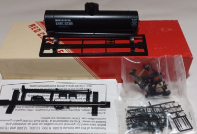 HO SCALE Red Caboose RC-3002-5 SHPX 10,000 Gallon Tanker #22389 New Kit ...