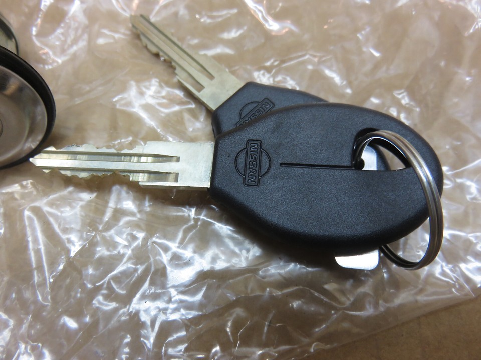 NEW OEM 89-94 NISSAN 240SX S13 COUPE TRUNK LOCK, 2 NISSAN KEYS ...