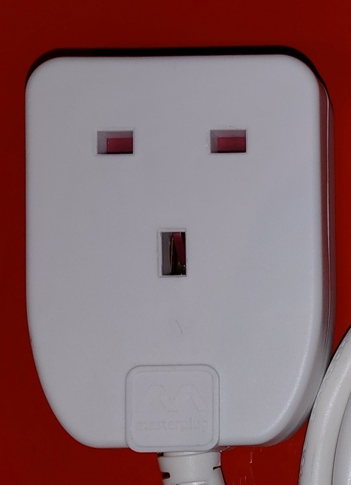 T-Shaped Non Standard MK 647WHI 13A UK Plug Adaptor to 1G Socket 2m ...