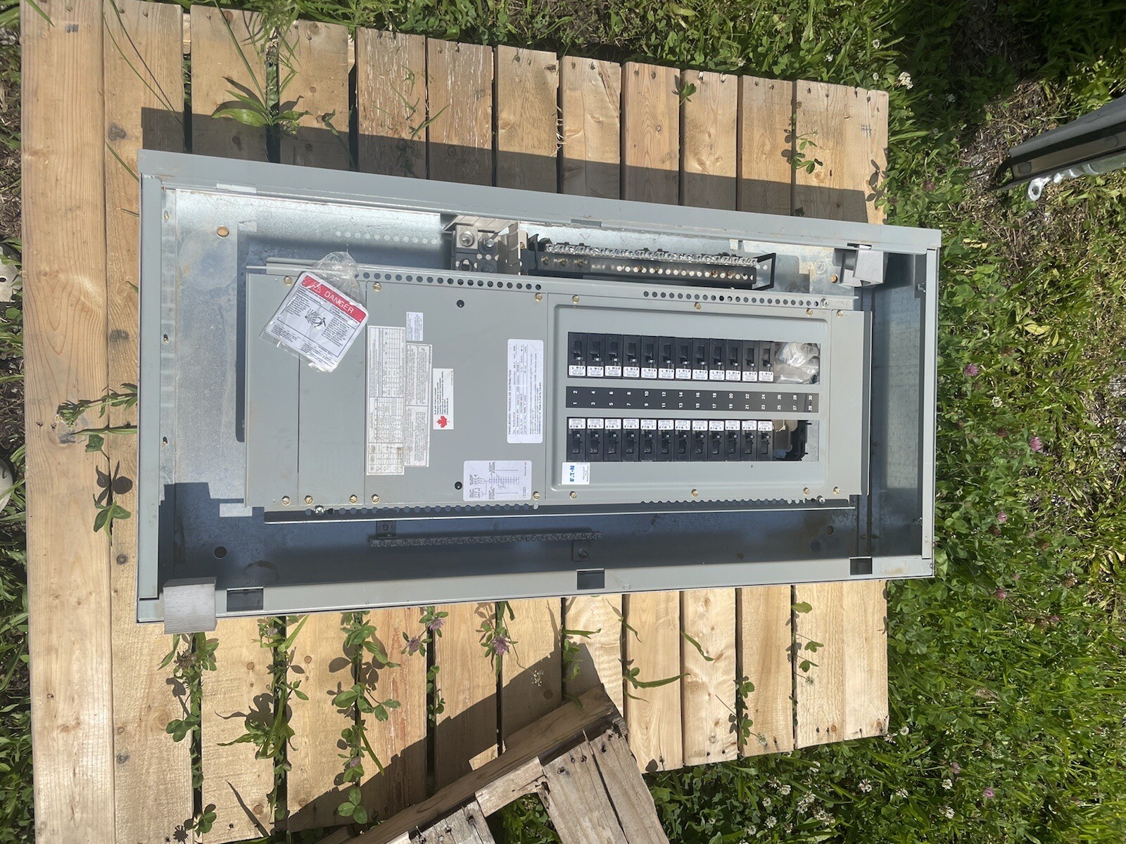 Eaton 3 Phase 240V 400 Amp Panel Board | eBay