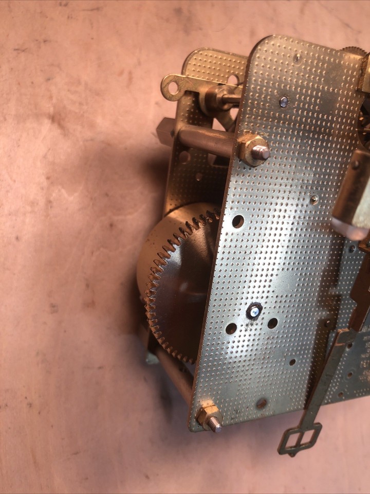 Vintage Howard Miller Wall Clock Winding Movement 151-040 PARTS REPAIR | eBay